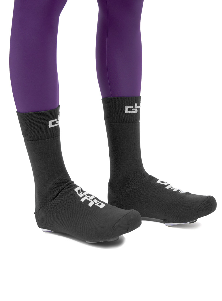 G4 Black Cycling Shoe Covers: Comfort, Resistance and Elegant Style